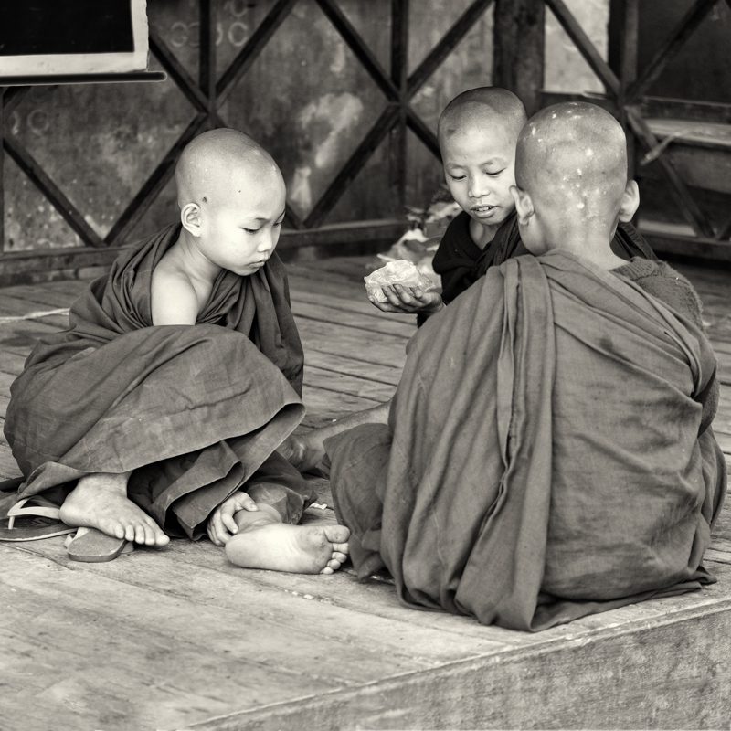 Trainee Monks and Nuns in Myanmar – Derwood Photography